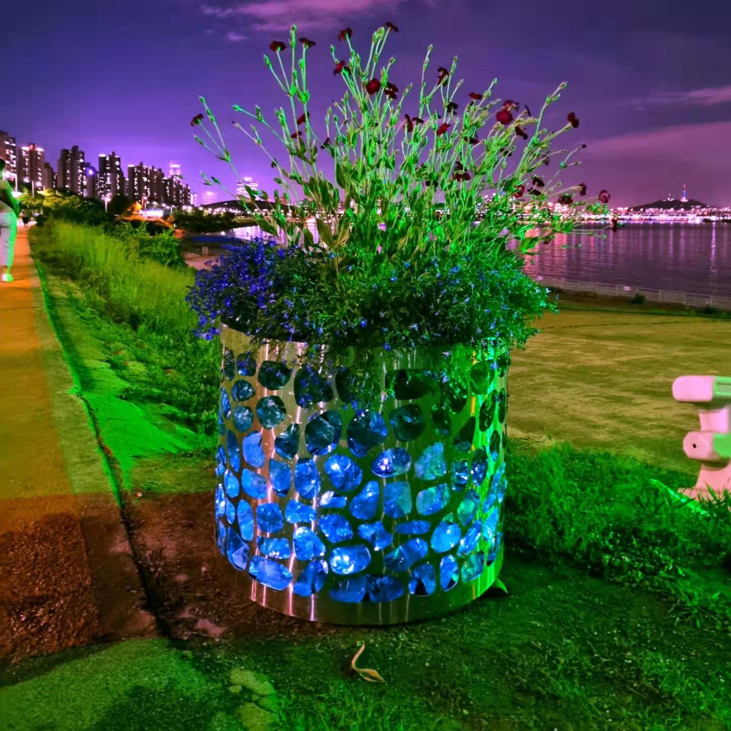 Transforming Landscaping with the Glass Blocks - ZhuyuanGlass